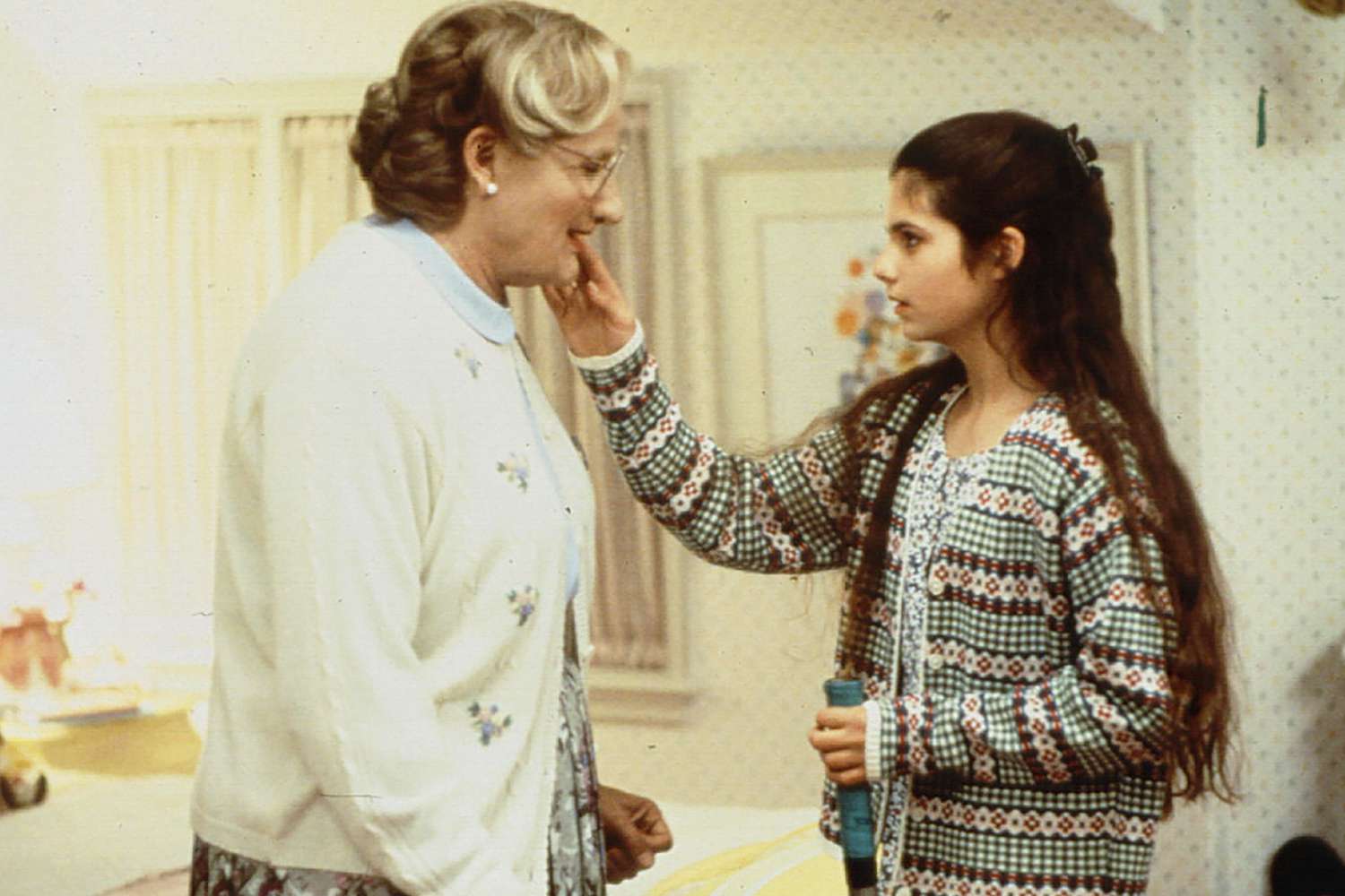 Mrs. Doubtfire actress Lisa Jakub says Robin Williams taught her to not ...