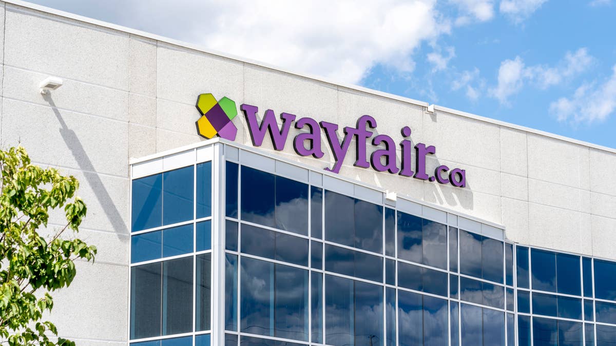 Wayfair's $35 hummingbird feeder is a 'cute' and 'well-made' backyard ...