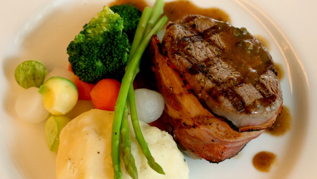 Mastering sirloin and steak cooking at home