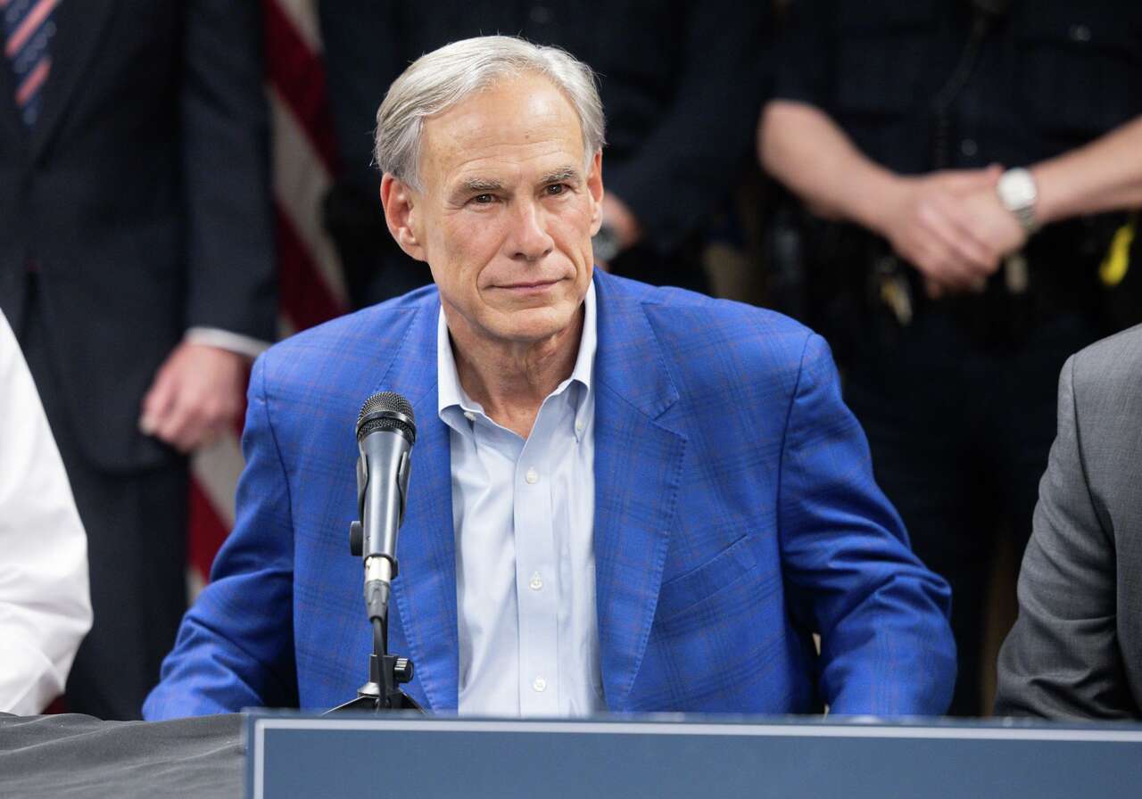 Abbott renews statewide tuition freeze for next school year