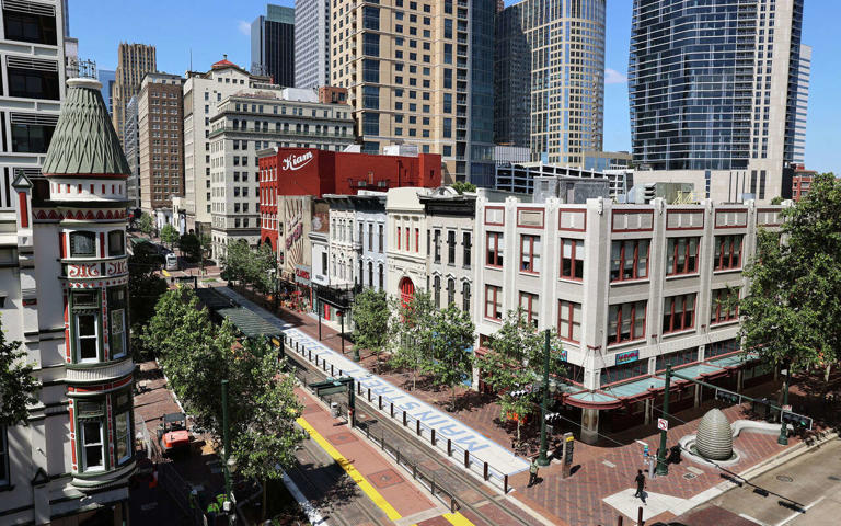 Downtown Houston's new pedestrian promenade aims to make Main Street a ...