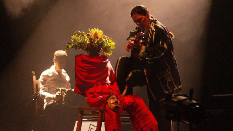 Natalia Lafourcade deslumbró en el Gran Rex con un look artístico y una ...