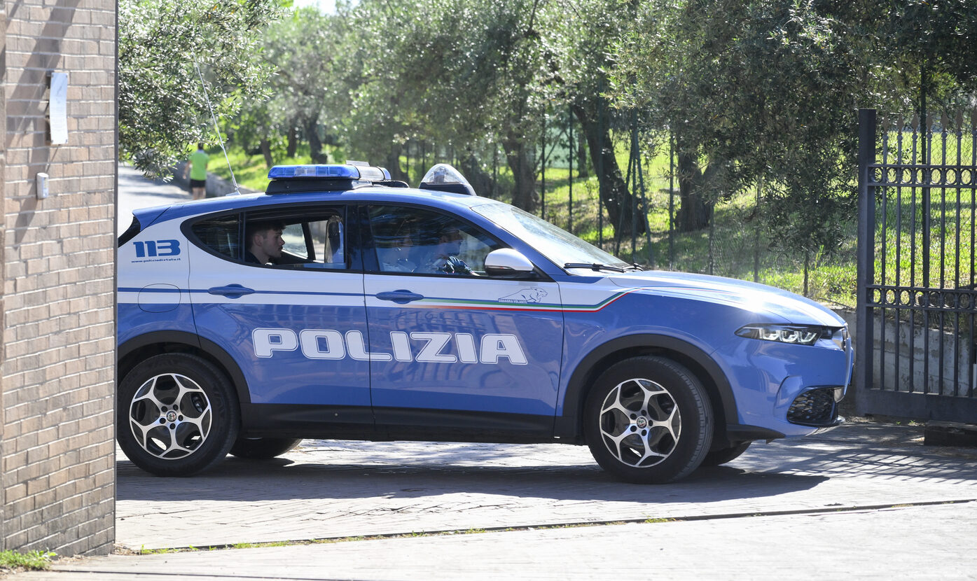 Ferrara, donna trovata morta in casa: arrestato il marito