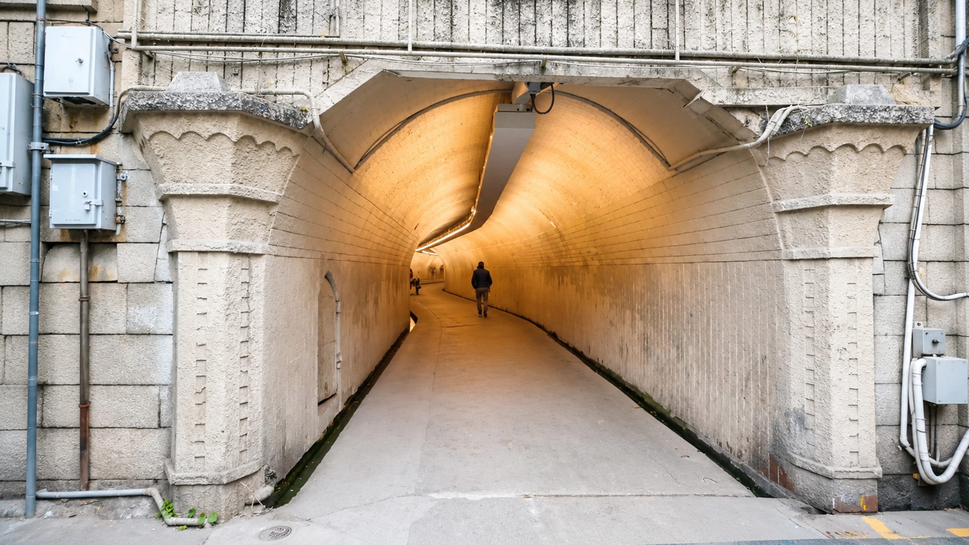 Inside the tunnel that connects history and modern city life