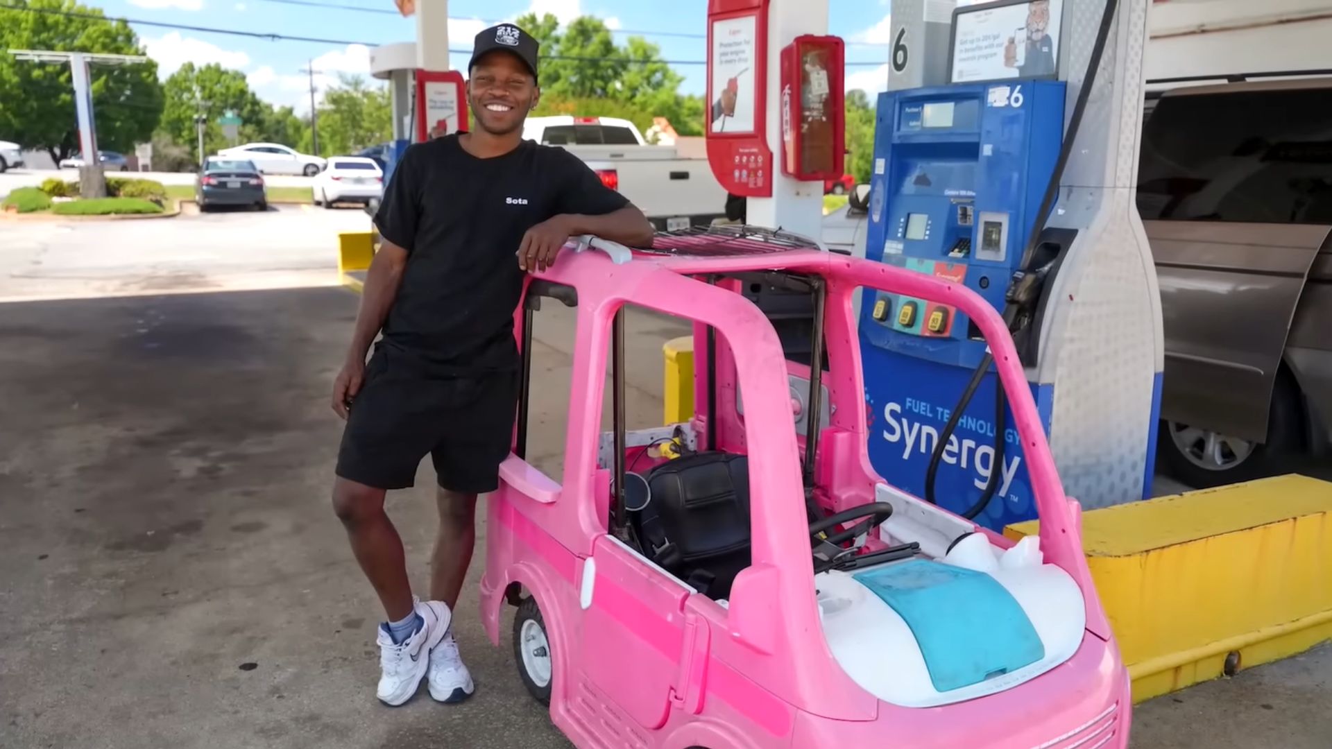 Georgia man says $90 gas fill-ups are 'too much,' drives pink toy car ...