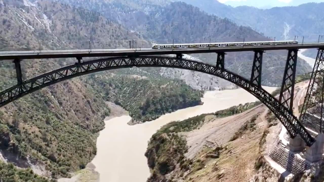World's highest railway bridge engineering marvel 1178 feet in air; not ...