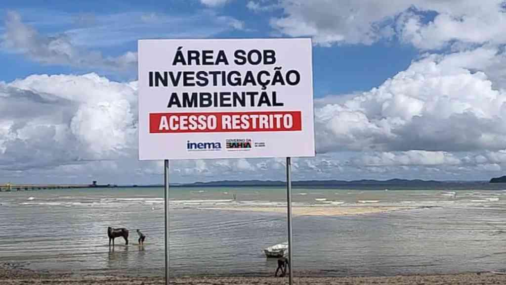 Praia baiana enfrenta 100 dias de contaminação