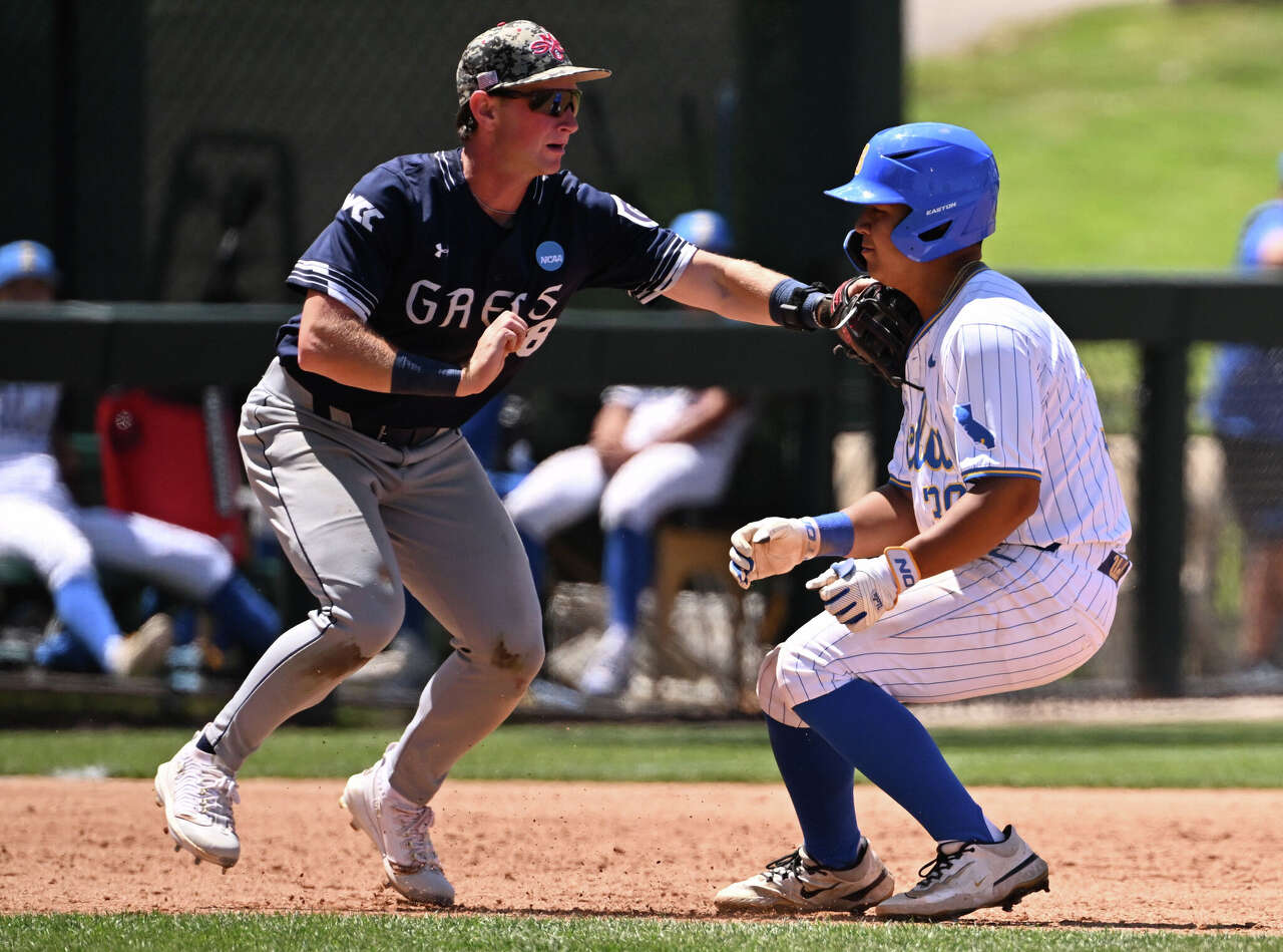 NCAA tournament Saturday: Full schedule, scores for college baseball ...