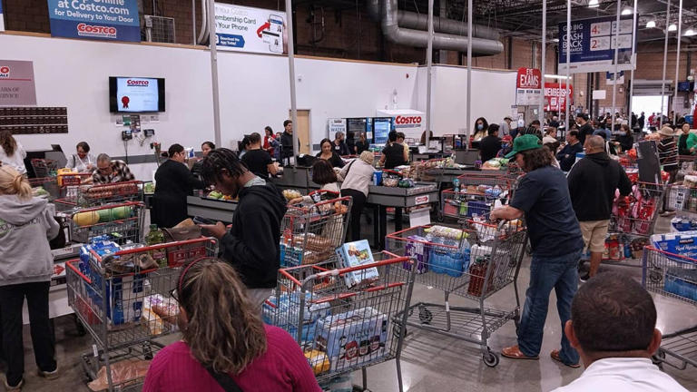 Dave Ramsey warns shoppers to avoid overspending at Costco