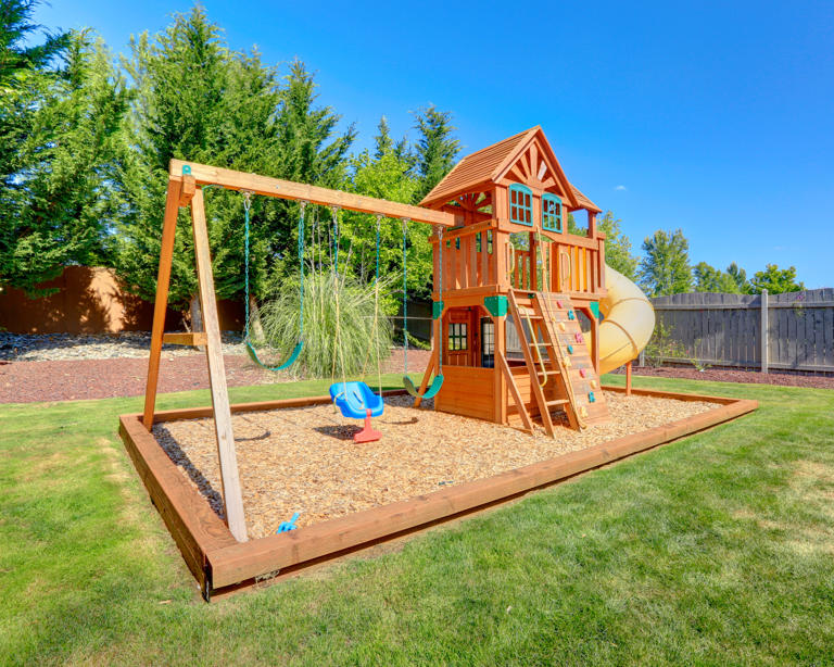 5 outdoor features that make your home harder to sell – and what you ...
