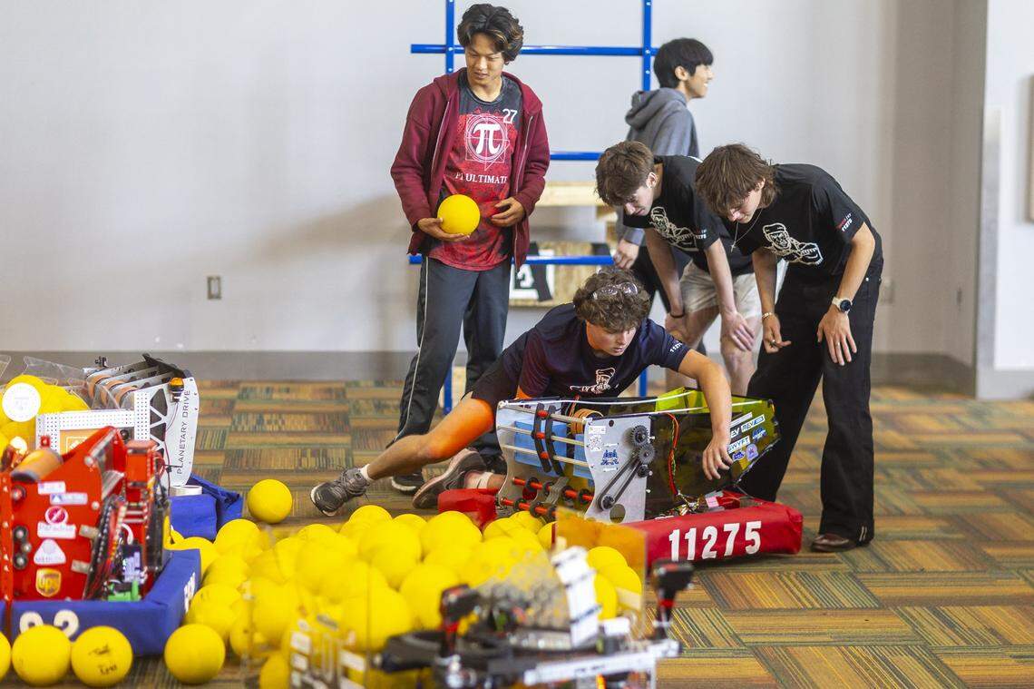 Robotics competition brings kids to Lexington for 'the original sport ...