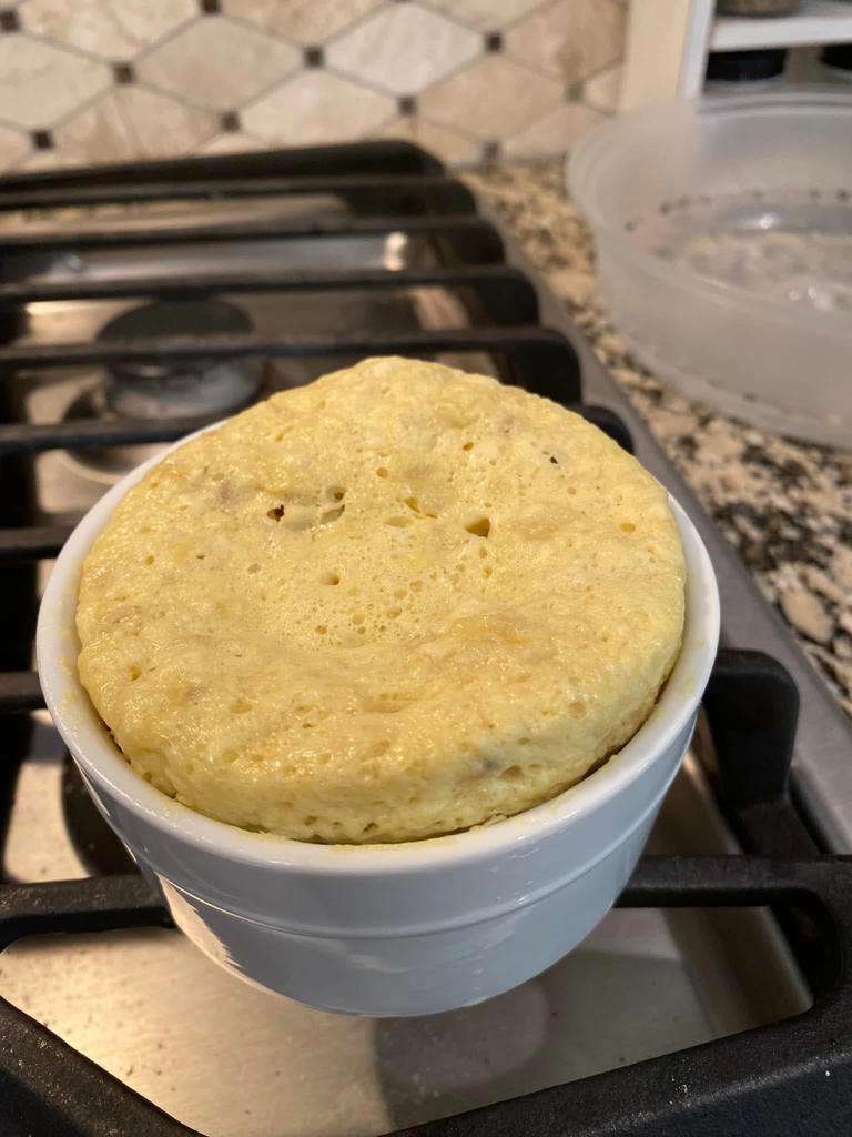 Microwave mug cake with berries