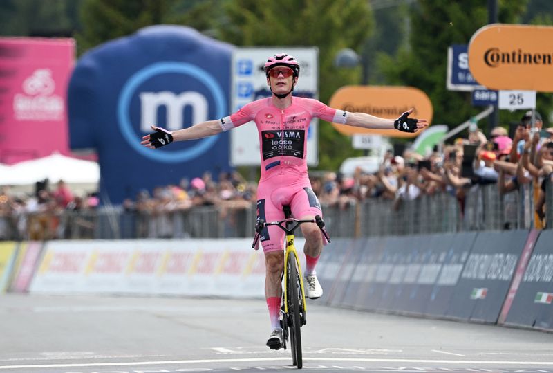 Vingegaard se lleva la victoria en la penúltima etapa del Giro y ...