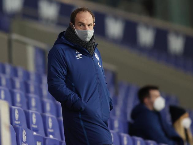 Ex-Schalke-Boss rechnet ab: „Hätten wir weder einstellen noch ...
