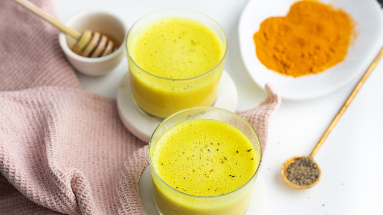 Colorful turmeric latte recipe