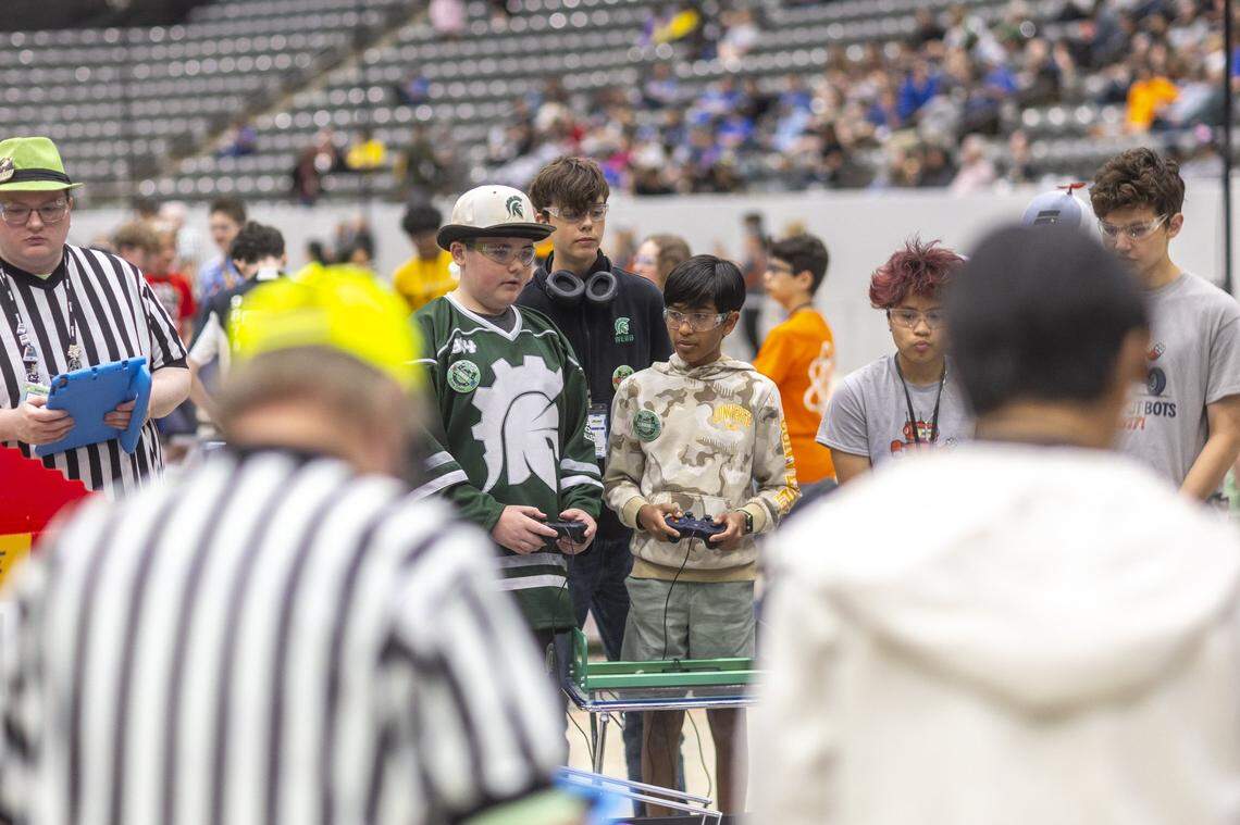 Robotics competition brings kids to Lexington for 'the original sport ...
