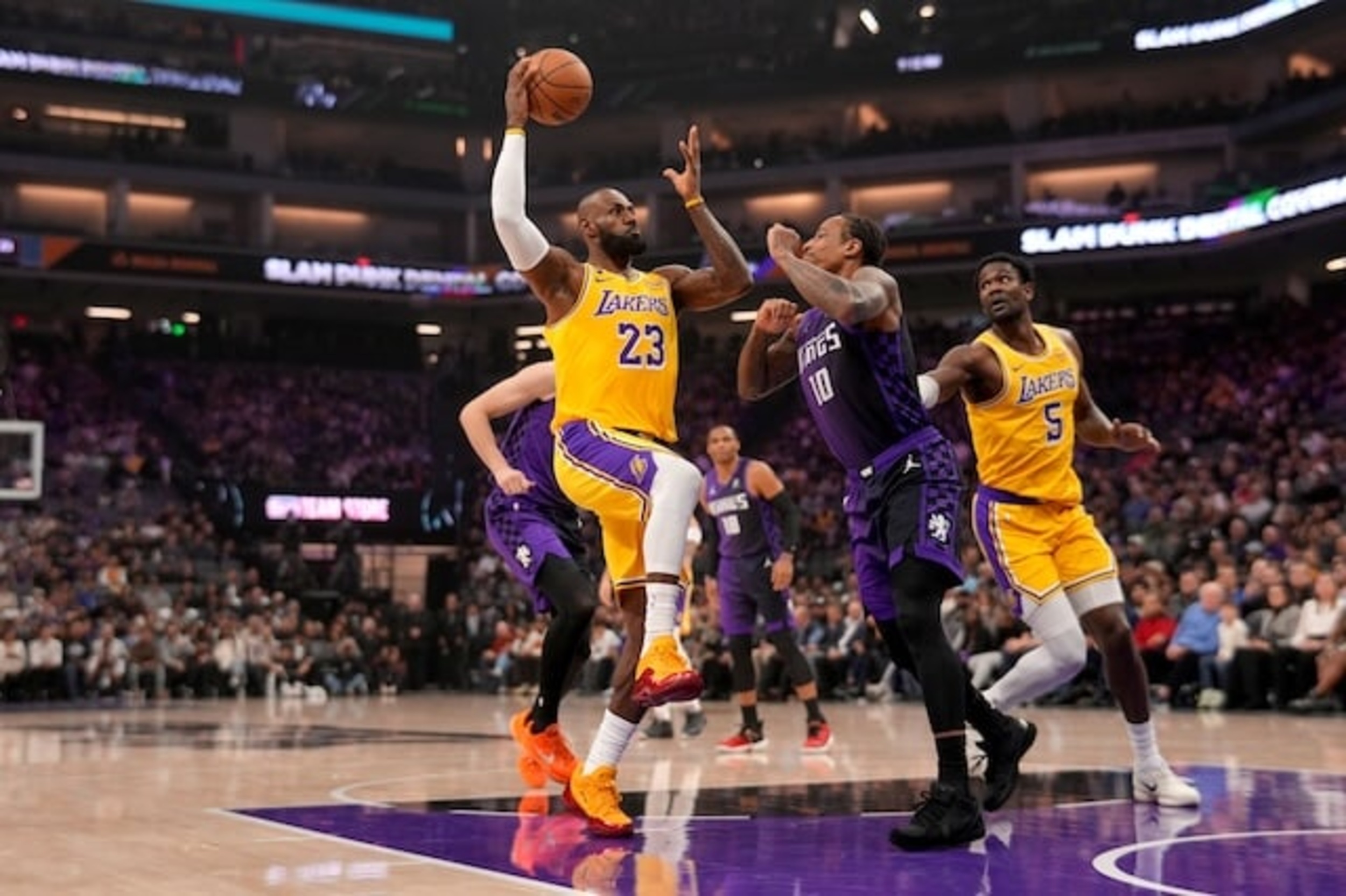 DeMar DeRozan plays 'Start, Bench, Cut' with Kobe Bryant, Magic Johnson ...