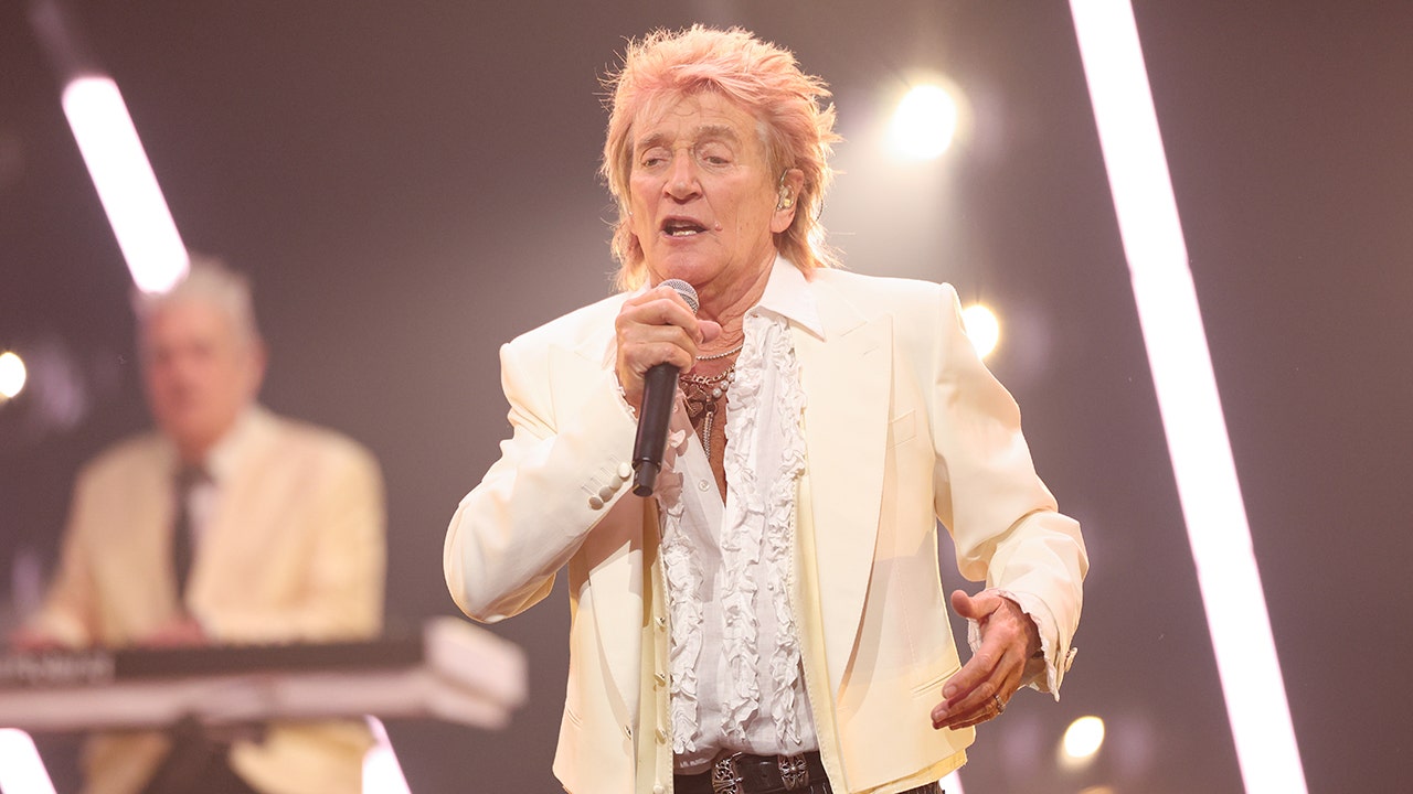 Rod Stewart cancels Las Vegas concert hours before showtime on doctor's ...