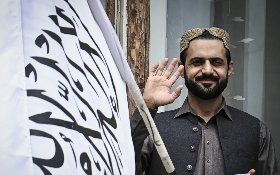 Russia signs first defence pact with Taliban regime