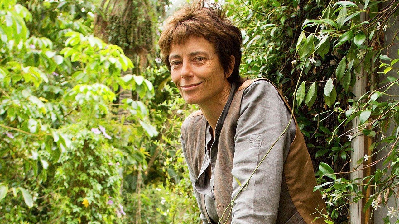 'The Thorn Birds' star Rachel Ward traded 'empty' Hollywood for farm ...