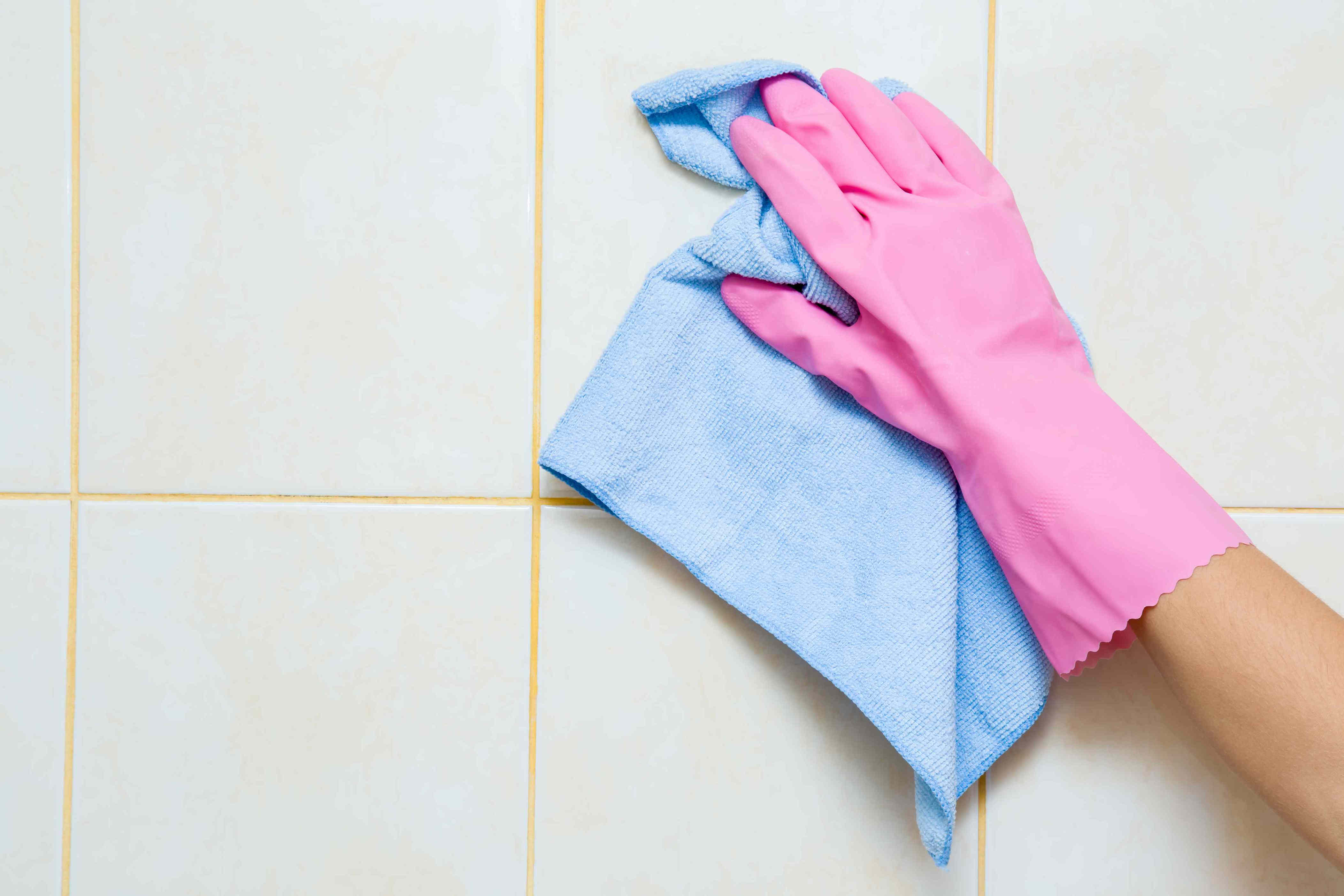 How to clean shower tiles without damaging the finish