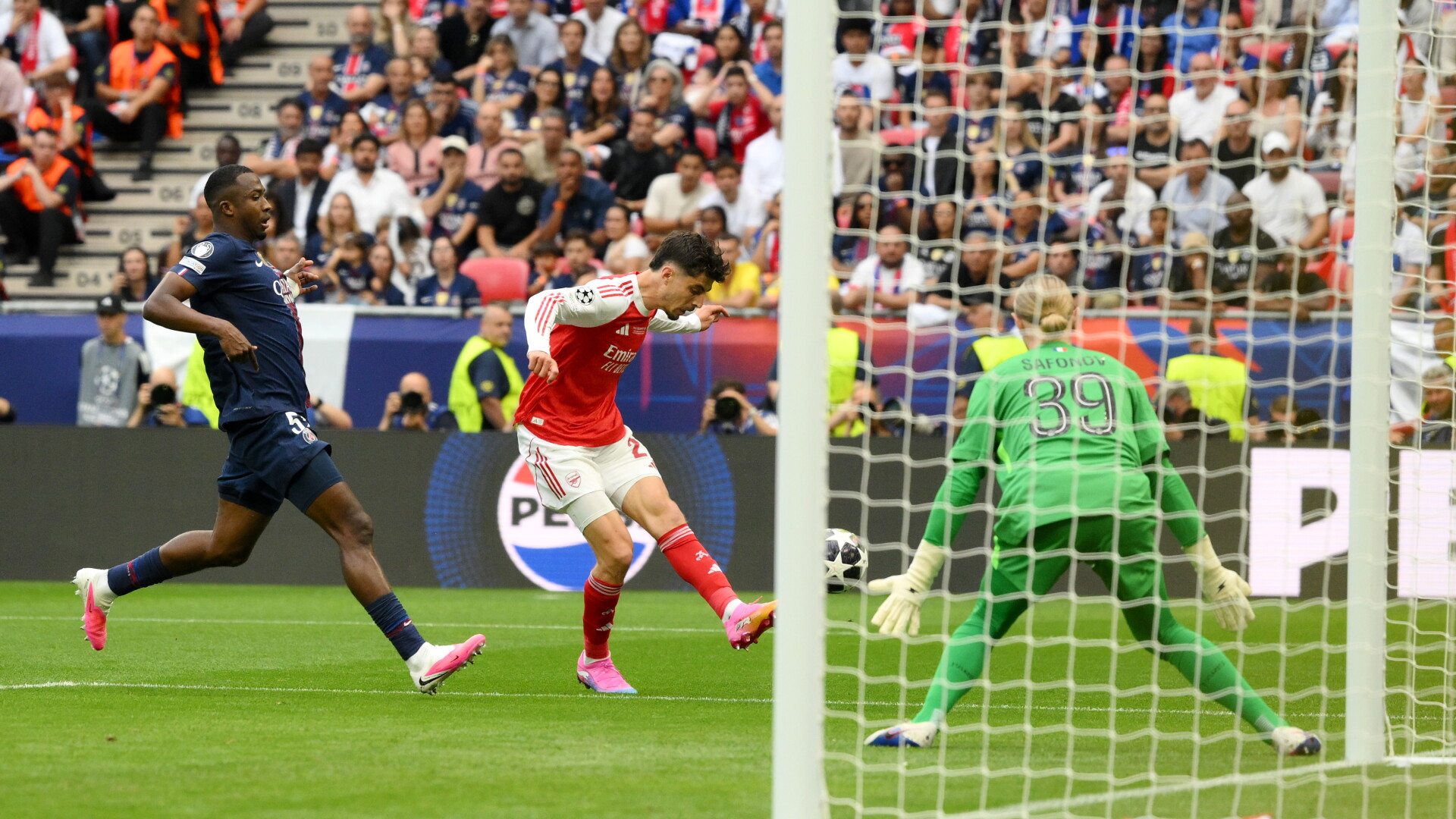 Kai Havertz scores superb goal for Arsenal in Champions League final vs PSG