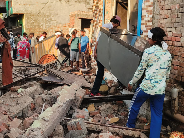 Several illegal structures razed in Faridabad's Masjid Chowk to clear ...