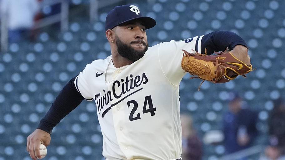 Cubs might continue reclamation project haul with latest Twins' bullpen ...