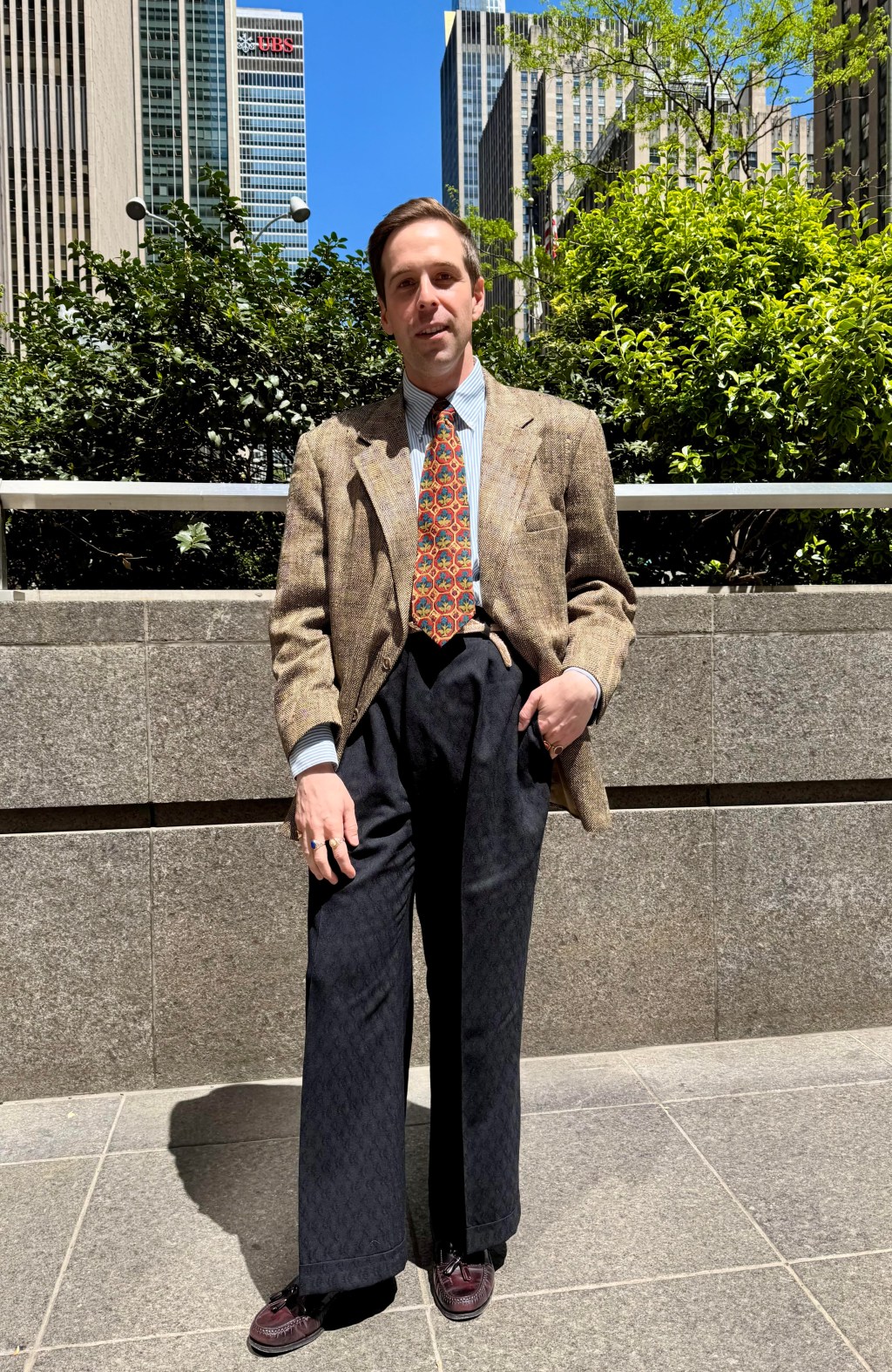 Adam Sandler’s sloppy red carpet look is peak 'Schlub Hub' — spare us ...
