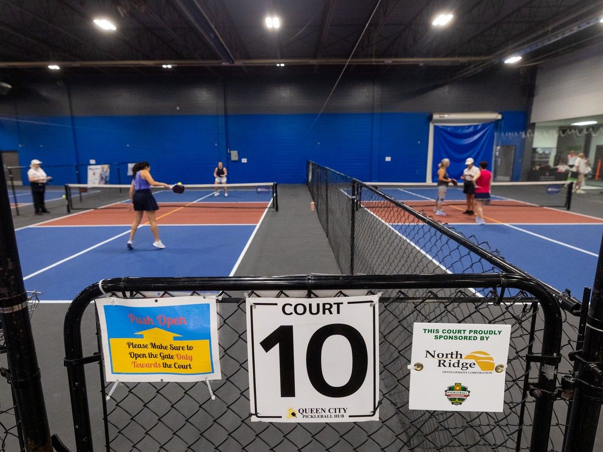 Regina pickleballers seek new venues as 16-court Queen City hub closes