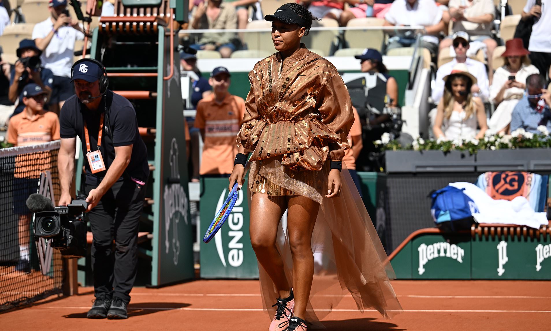 Naomi Osaka arrives for French Open match in billowing dress in yet ...