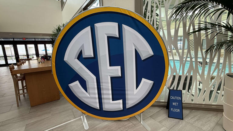 Casagrande: The smart, funny and dumb things said at SEC spring meetings
