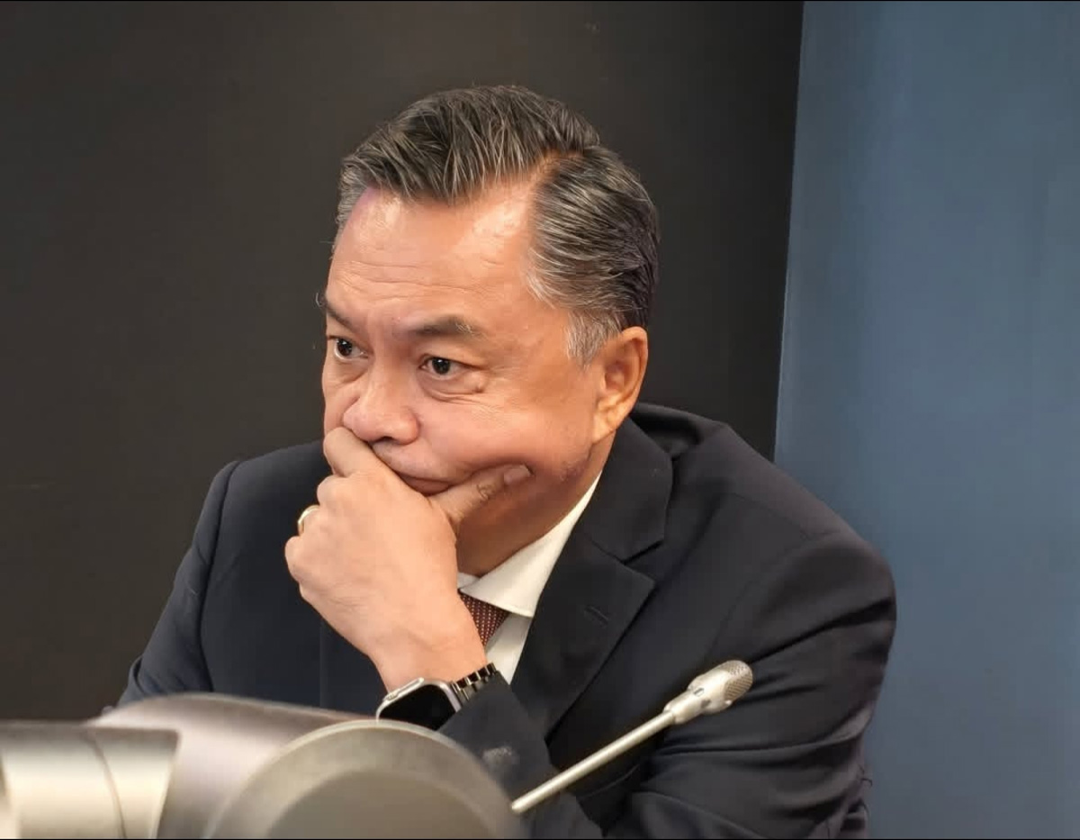 Prabowo disebut habiskan 1 dari 6 hari di luar negeri, Dino Patti ...