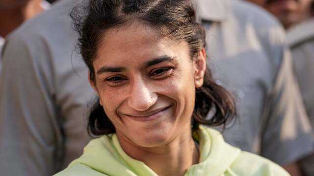 Vinesh's comeback dream ends at Asian Games selection trials, loses to ...