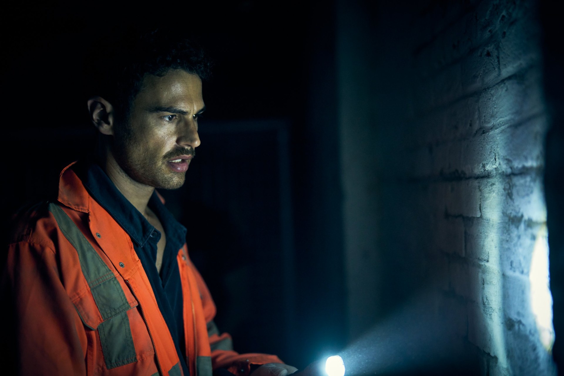 New heist thriller Fuze starring two James Bond frontrunners now streaming