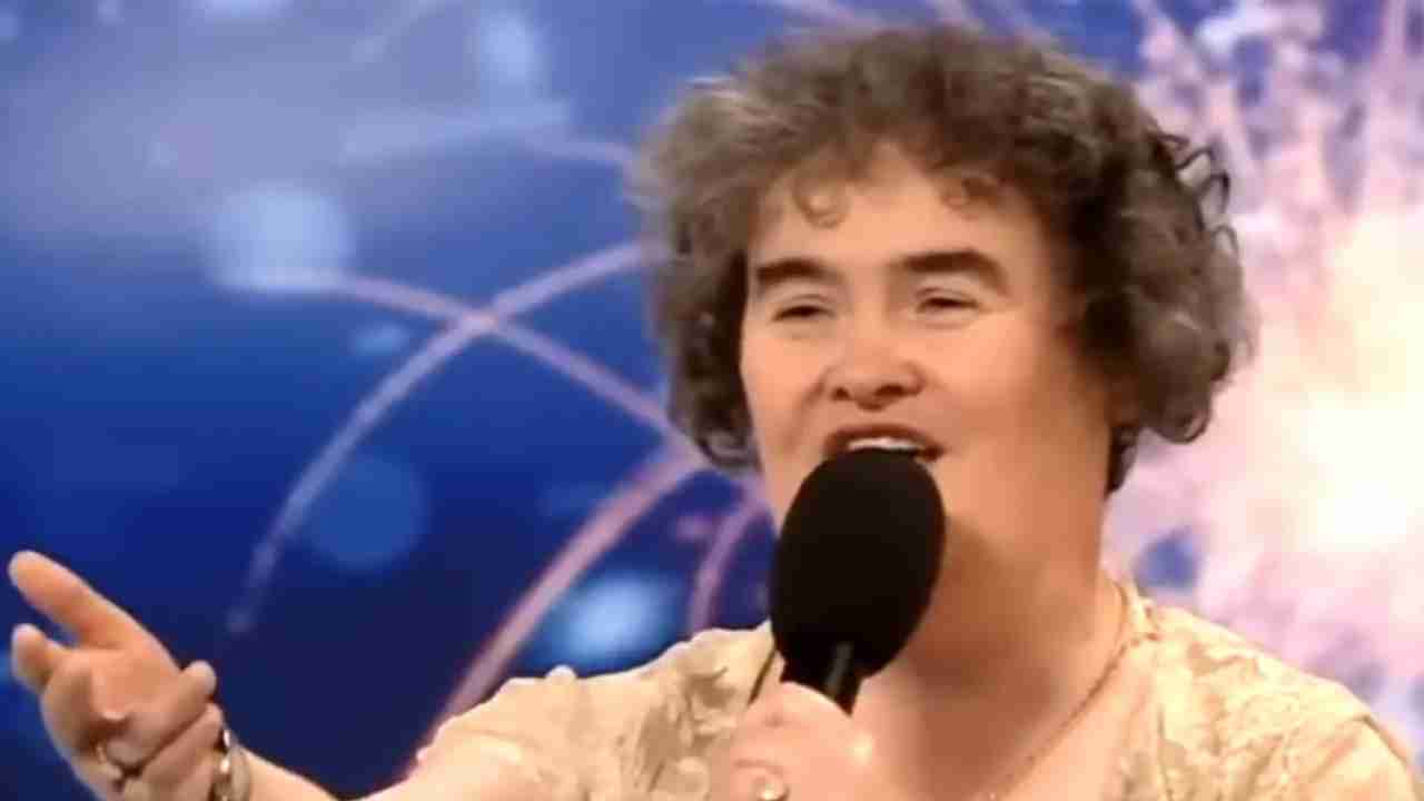 Susan Boyle uses social media to reveal stunning transformation