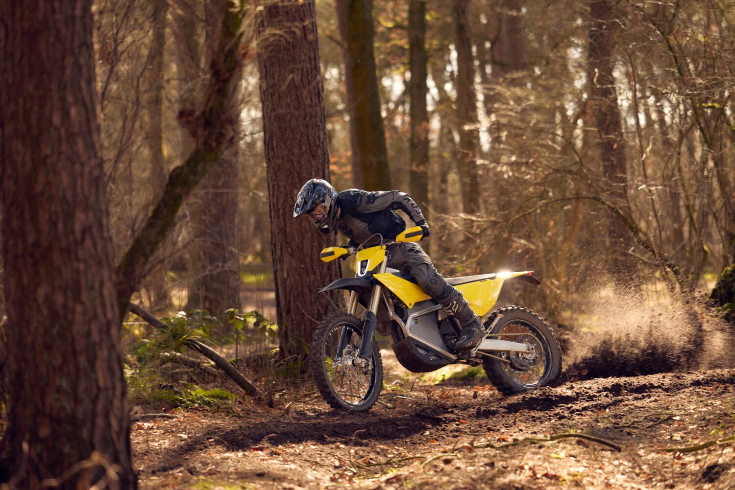 Radian EXR : cette enduro électrique de 70 ch à batterie ...
