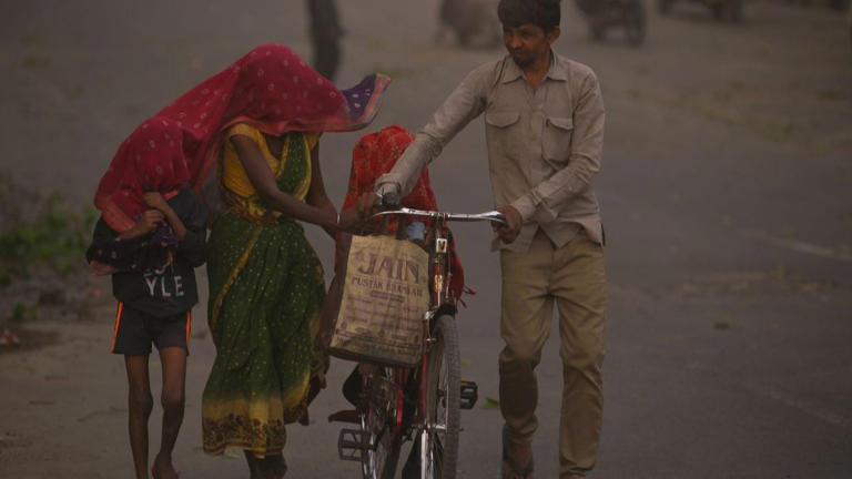 Dust storm to hit Delhi-NCR with 70 kmph winds, lightning and rain in ...