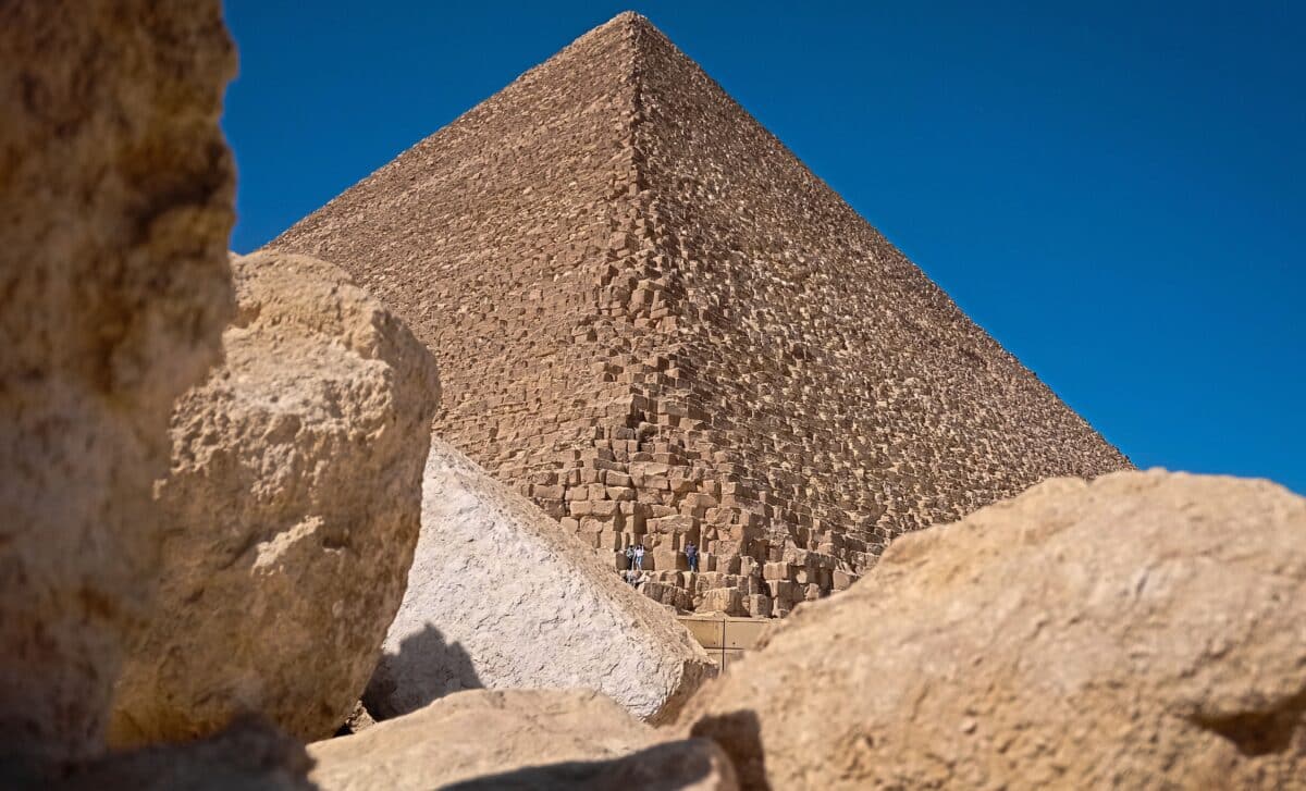 Scientists reveal the hidden system that helped the Great Pyramid ...
