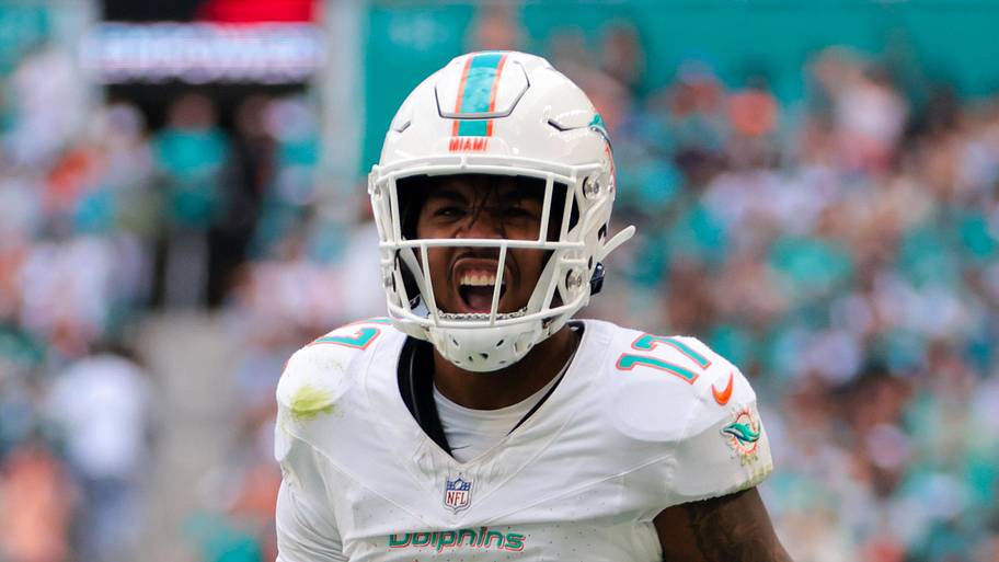 Broncos' major offseason trade shockingly omitted from latest NFL rankings