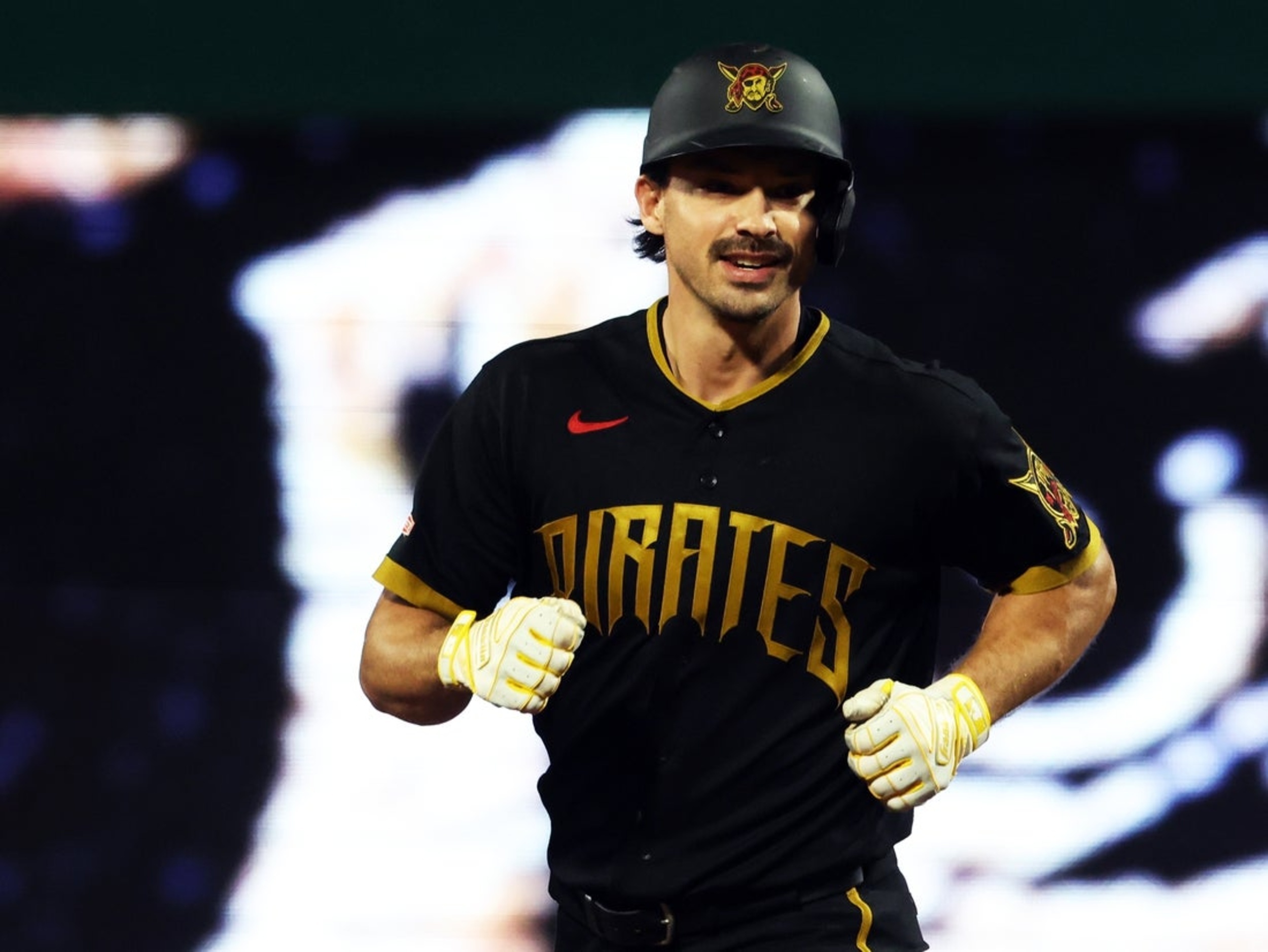 Pirates' Bryan Reynolds aims to stay hot in rematch vs. Twins