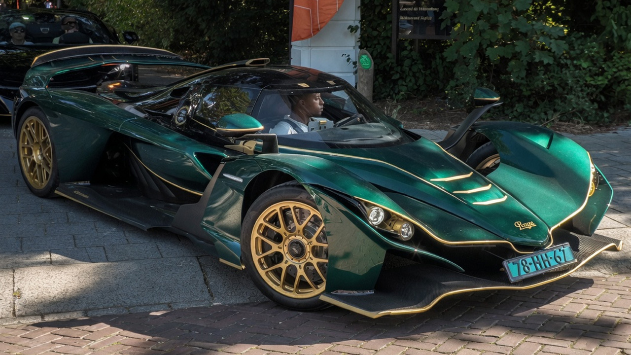 Spotting the ultra rare Le Mans style Praga Bohema hypercar outside