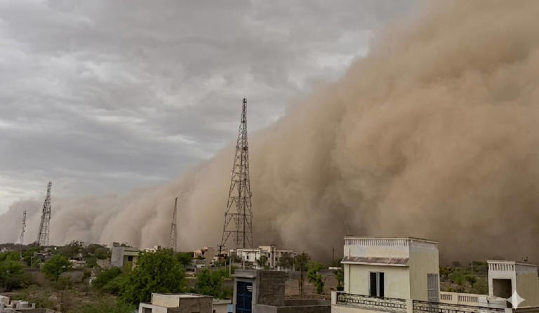 Massive dust storms and hailstorms batter Rajasthan
