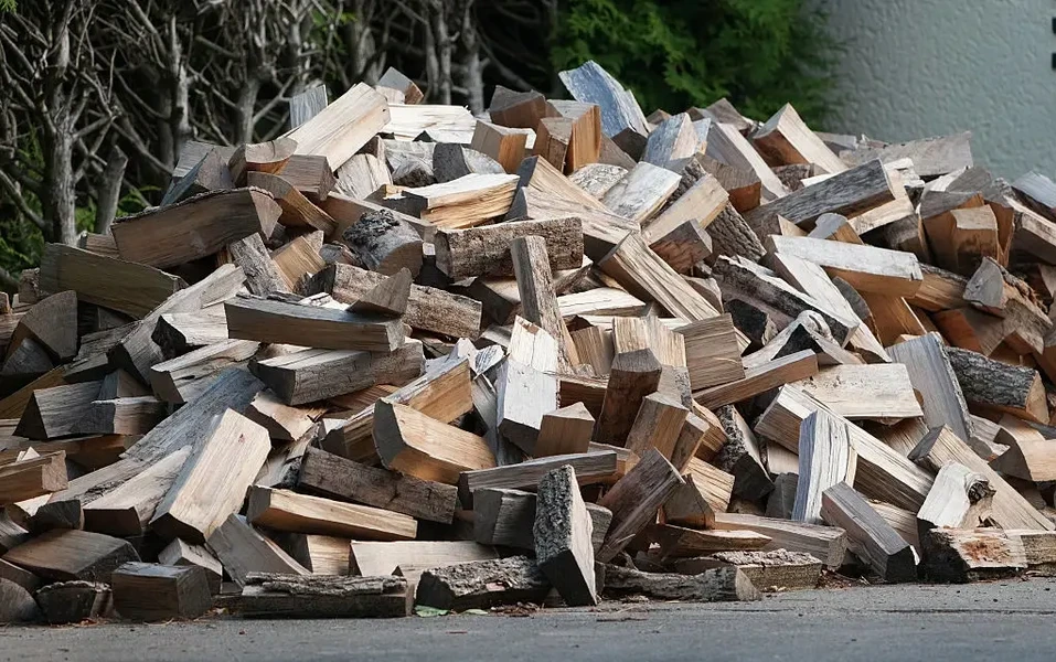 Mastering firewood for cozy, safe nights