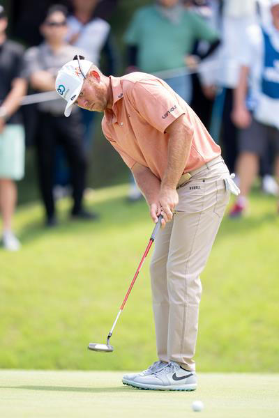 2 players tied for 54-hole lead at LIV Golf Korea