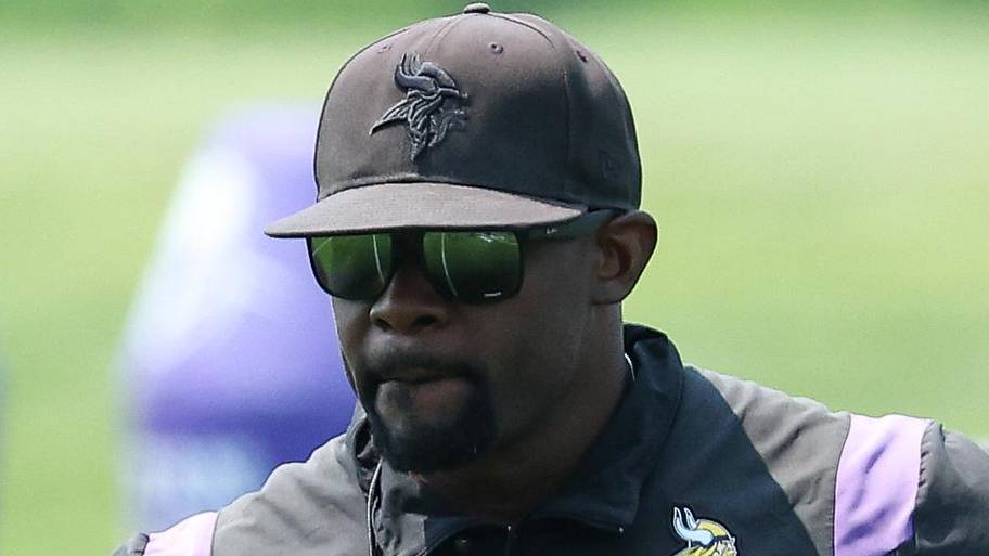 Brian Flores appears to be cooking up another Vikings surprise