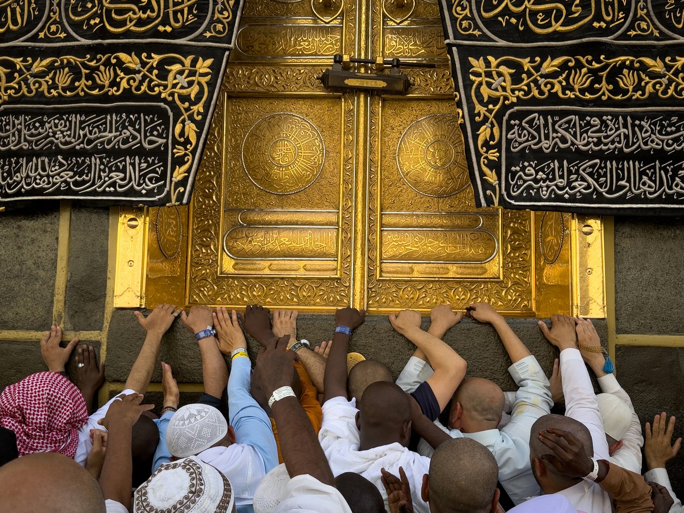 Photos show Muslim pilgrims in Mecca as annual Hajj pilgrimage ends