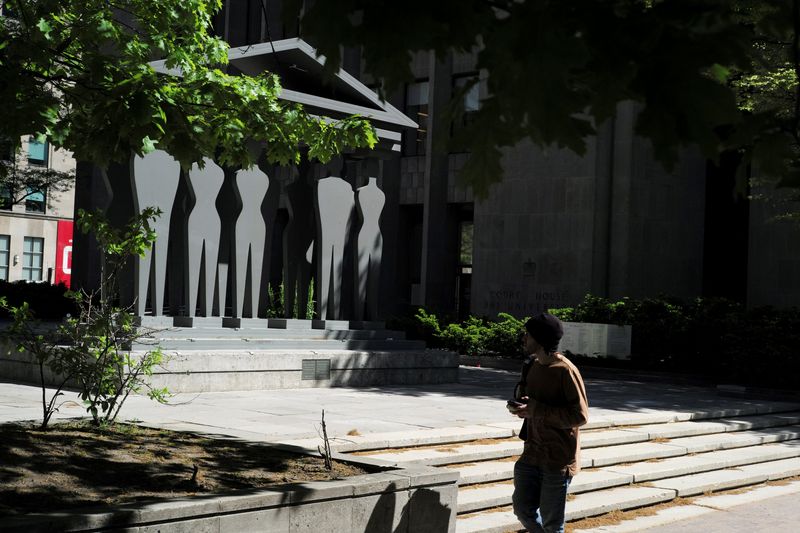 Canada's broader citizenship rules draw strong American interest, data ...