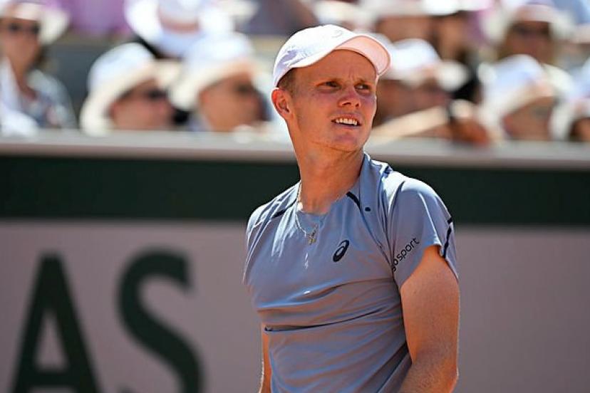 De Jong, a lucky loser in Paris