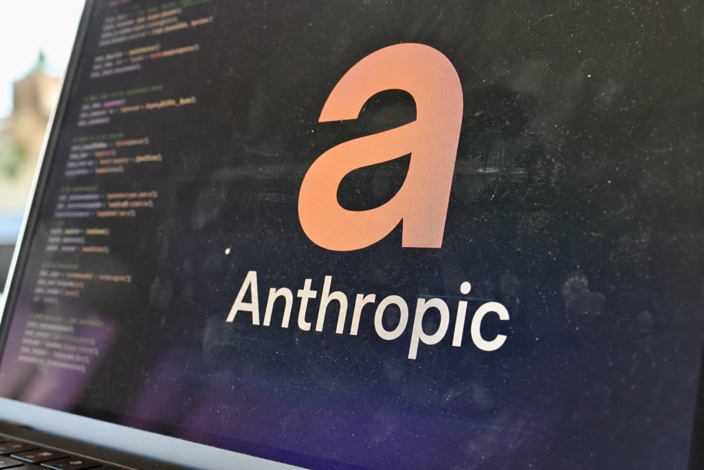 Anthropic lancerer Claude Opus 4.8: kan starte op til 1.000 AI-agenter ...